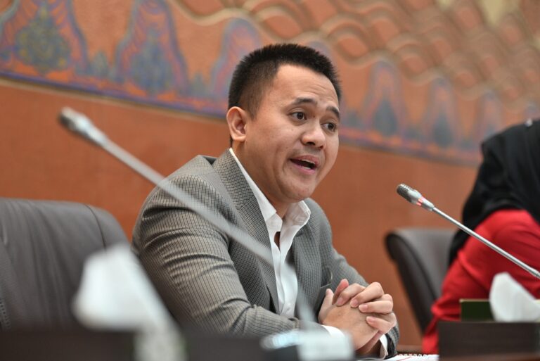 Mufti Anam Waspada Potensi KKN pada Koperasi Desa Merah Putih ...